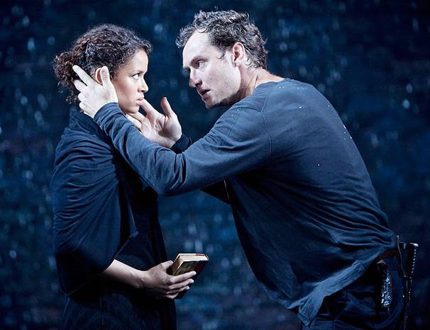 Broadway.com | Photo 2 of 5 | Hamlet: Show Photos