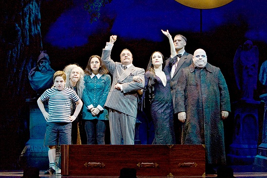 Broadway.com | Photo 2 of 7 | The Addams Family: Chicago Show Photos
