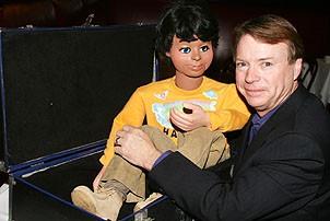 Broadway.com | Photo 1 of 2 | Jay Johnson Sends Bob to Smithsonian Via ...