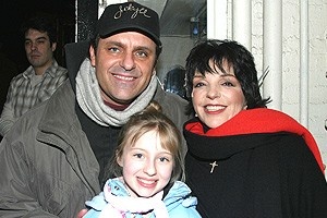 Broadway.com | Photo 3 of 6 | Start Spreadin' the News! Liza at ...